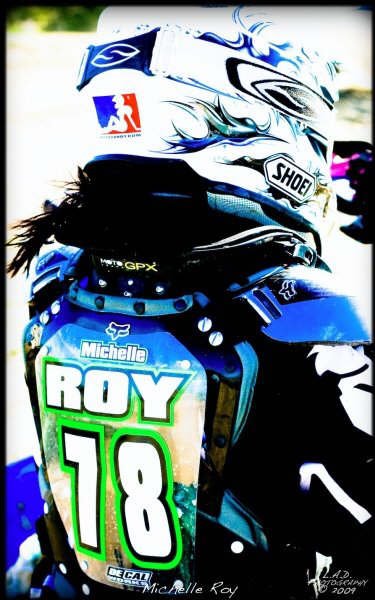 Motocandy Logo Decal 2.5" x 3.5" (6 pack)